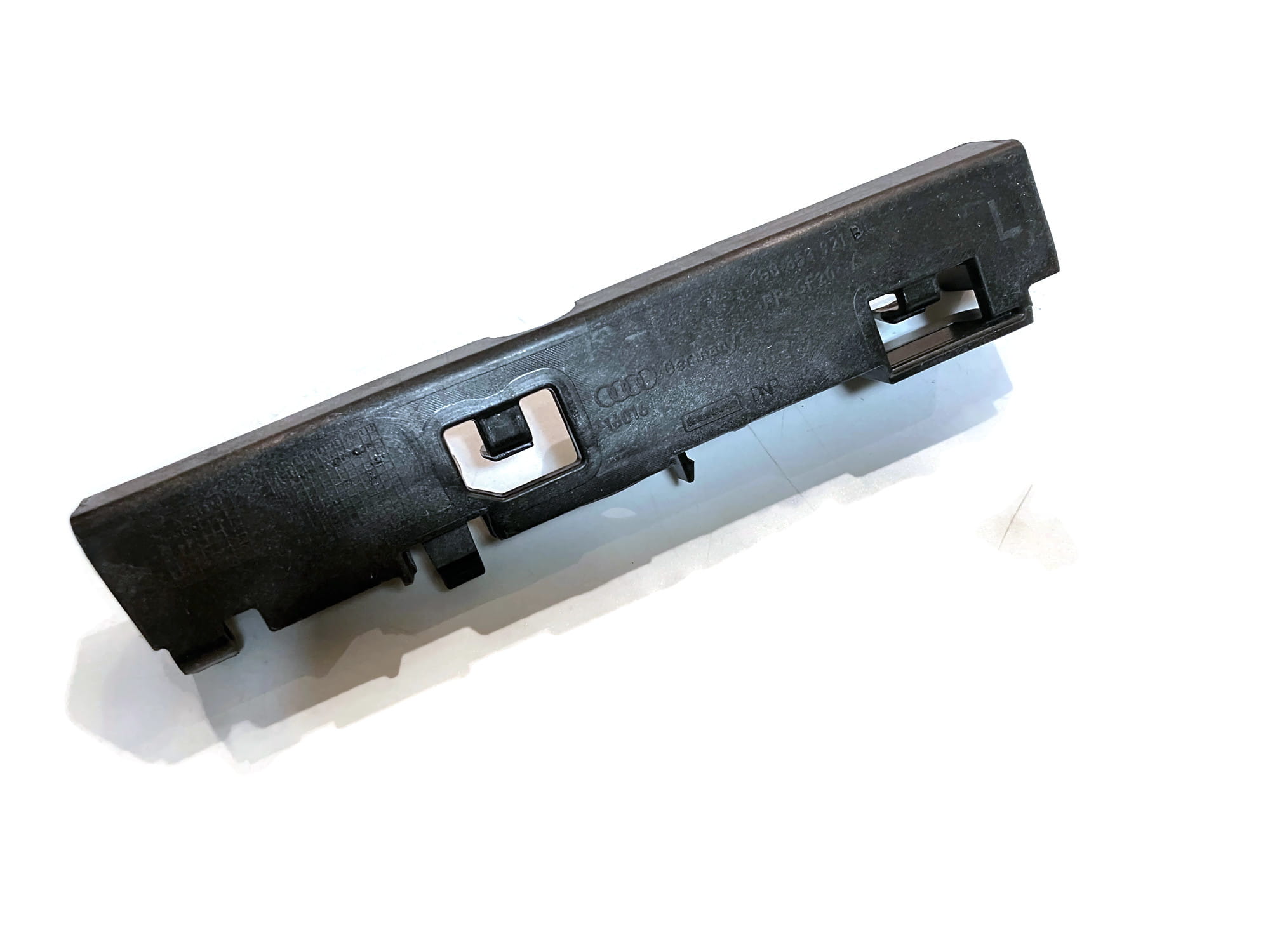 Uchwyt mocowanie listwy progowej Audi A6 C7 2011-2018 | 4G0853921B ...