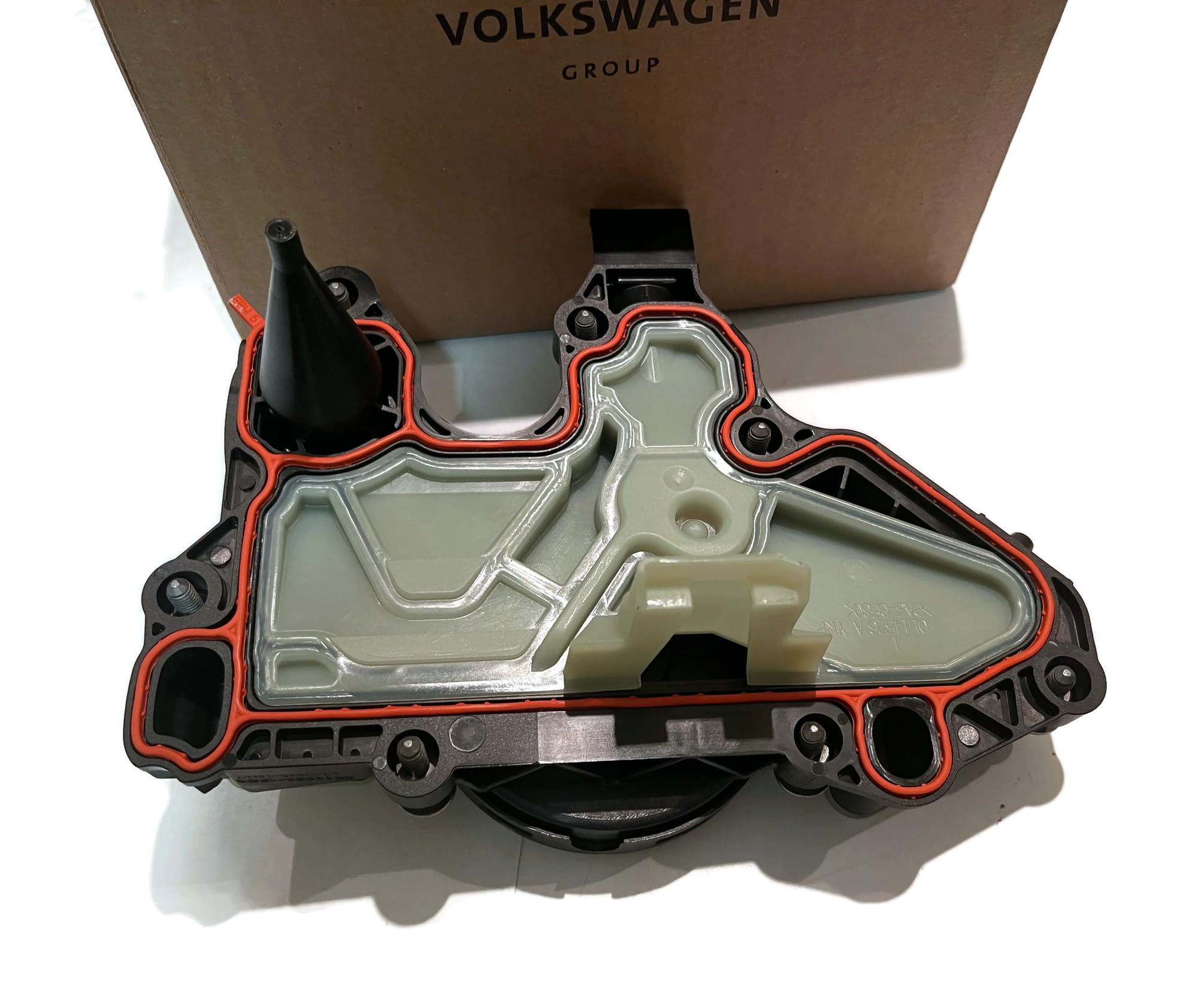 PCV Valve Oil Separator 1.8 2.0 TSI VW Passat Tiguan Allspace Golf ...